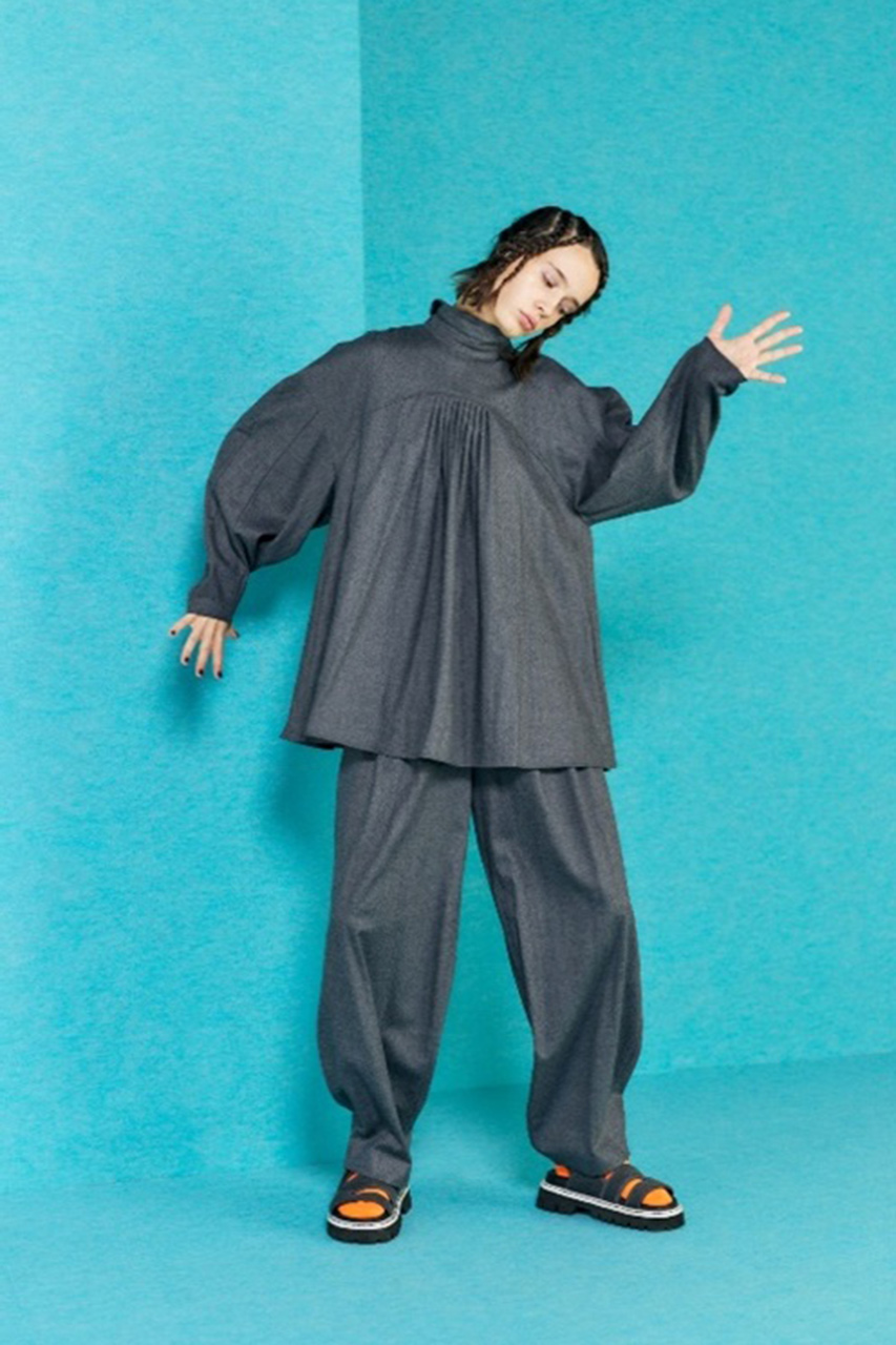 ENFOLD/エンフォルド｜2023 Fall & Winter New Arrival 「Back Tie Pullover」｜エル・ショップ