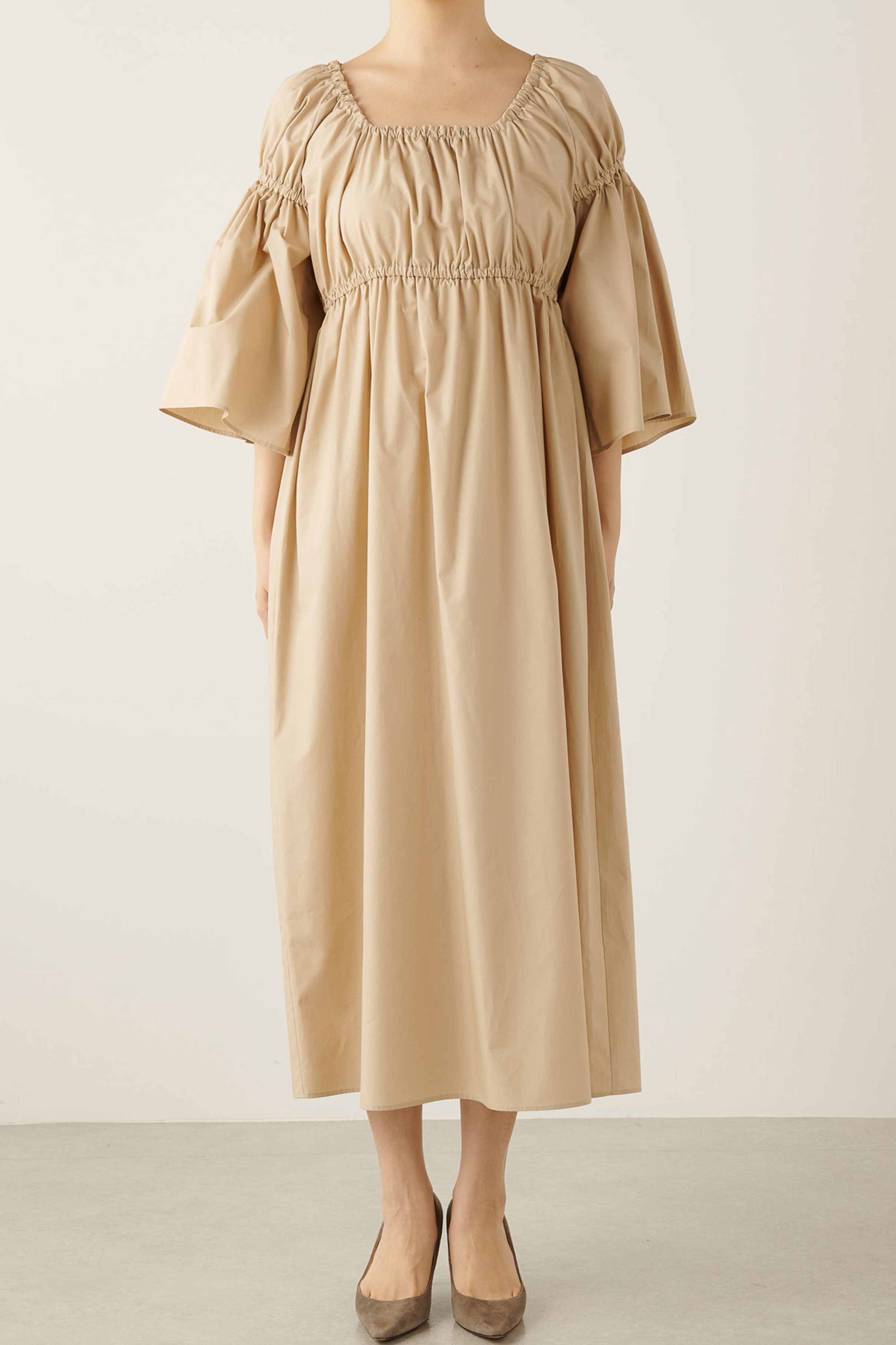 Whim Gazette(ウィム ガゼット)｜【予約販売】タイプライターギャザーワンピース/ベージュ の通販｜ELLESHOP・(エル・ショップ)