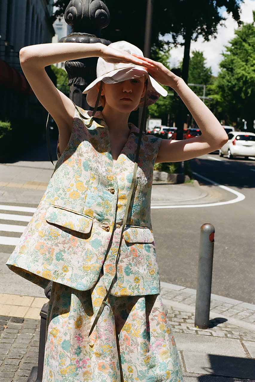 leur logette(ルール ロジェット)｜Wild flowerベスト/ベージュ の通販｜ELLESHOP・(エル・ショップ)