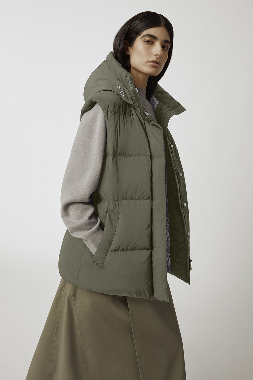 CANADA GOOSE(カナダグース)｜8813W RAYLA VEST レイラ ベスト/セージブラッシュ の通販｜ELLESHOP・(エル ...